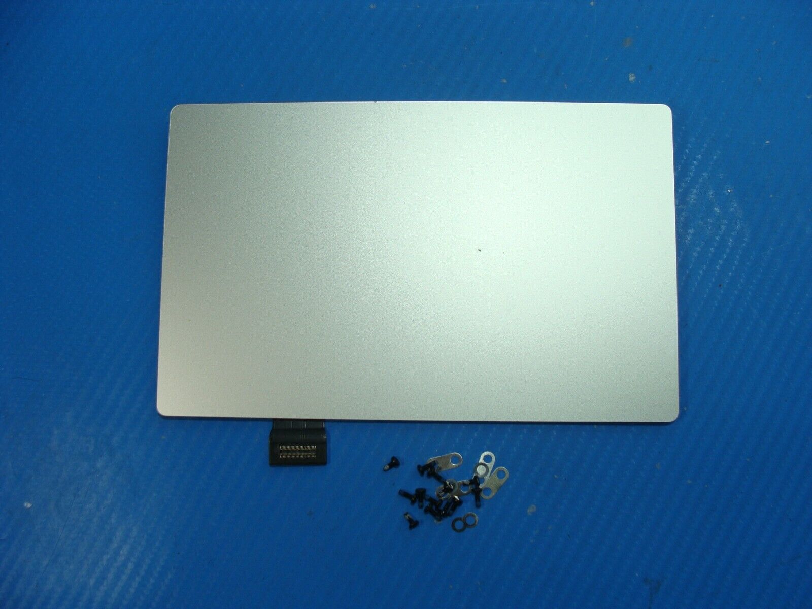 MacBook Pro 15" A1707 Mid 2017 MPTU2LL/A MPTV2LL/A TrackPad w/Cable Silver